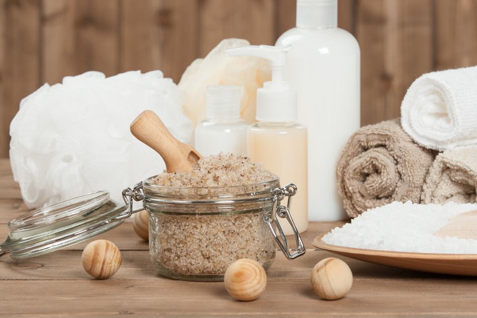 Cómo exfoliarte la piel con azúcar: consejos útiles para hacerlo paso a ...